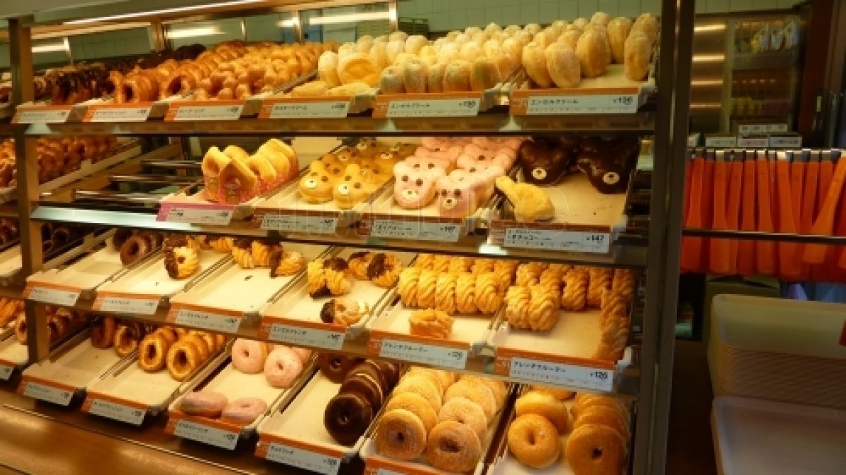 mister-donut-in-japan-serves-bleach-sickens-five-emergencies